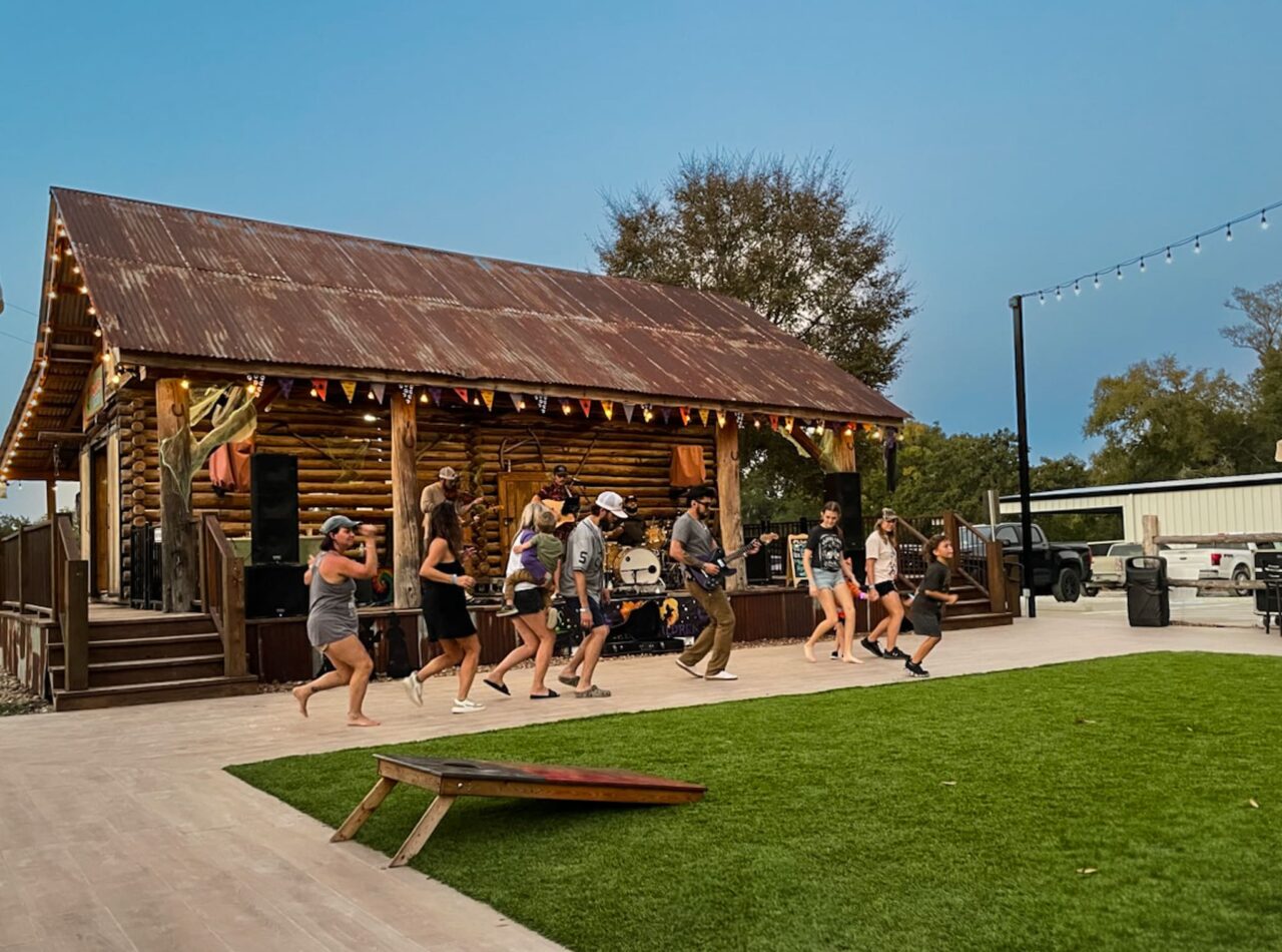 Weekend Activities | Two Creeks Crossing Resort